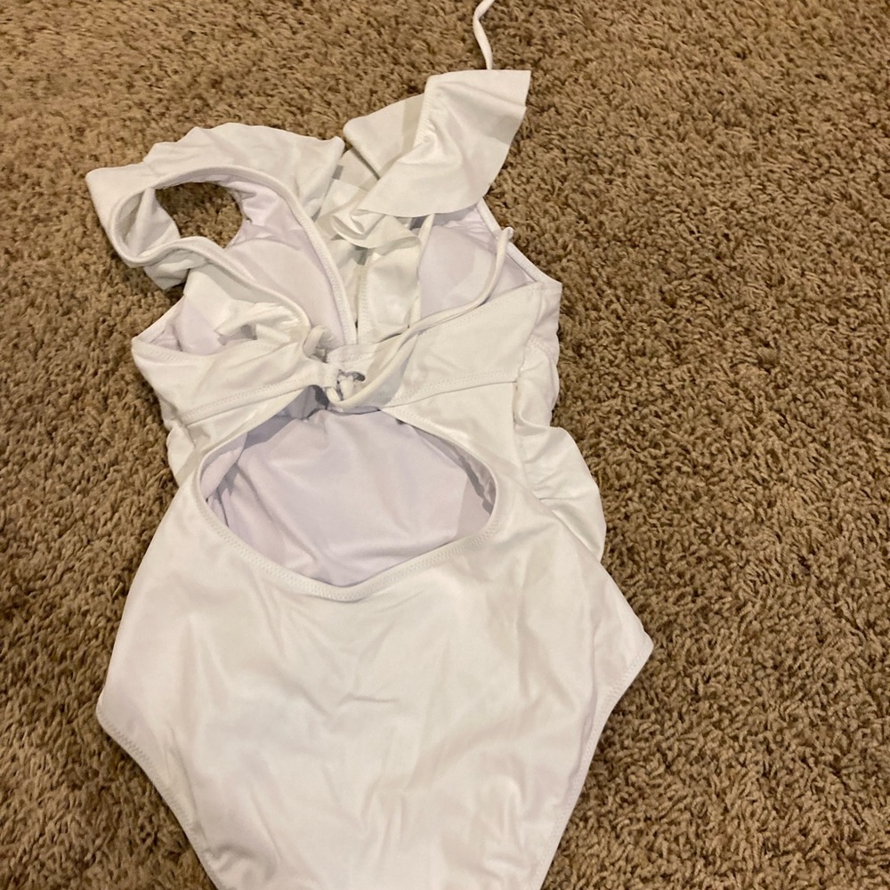 Really Cute White Swimming Suit Wore One Time Gem